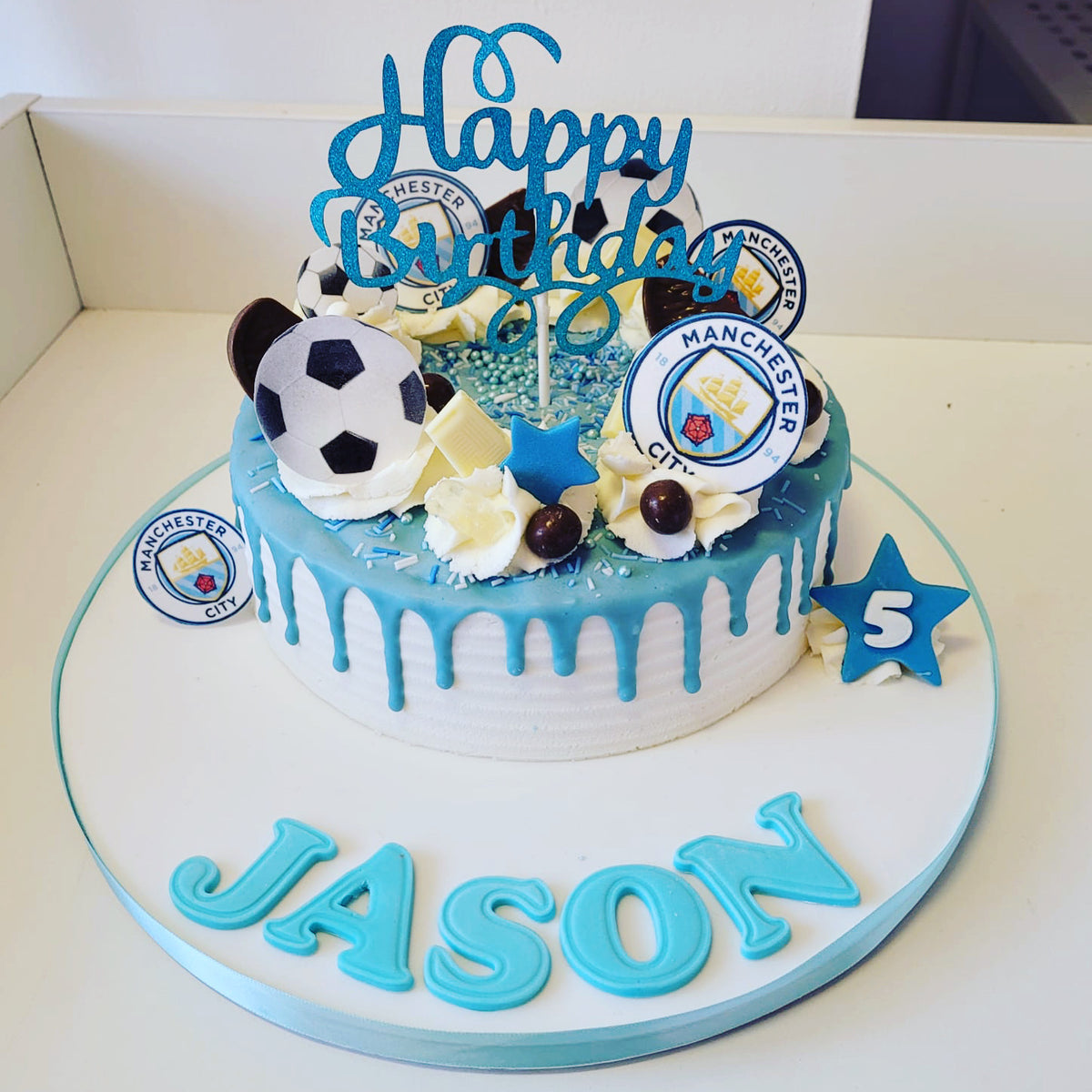 Manchester City celebration cake – Zara Cakes